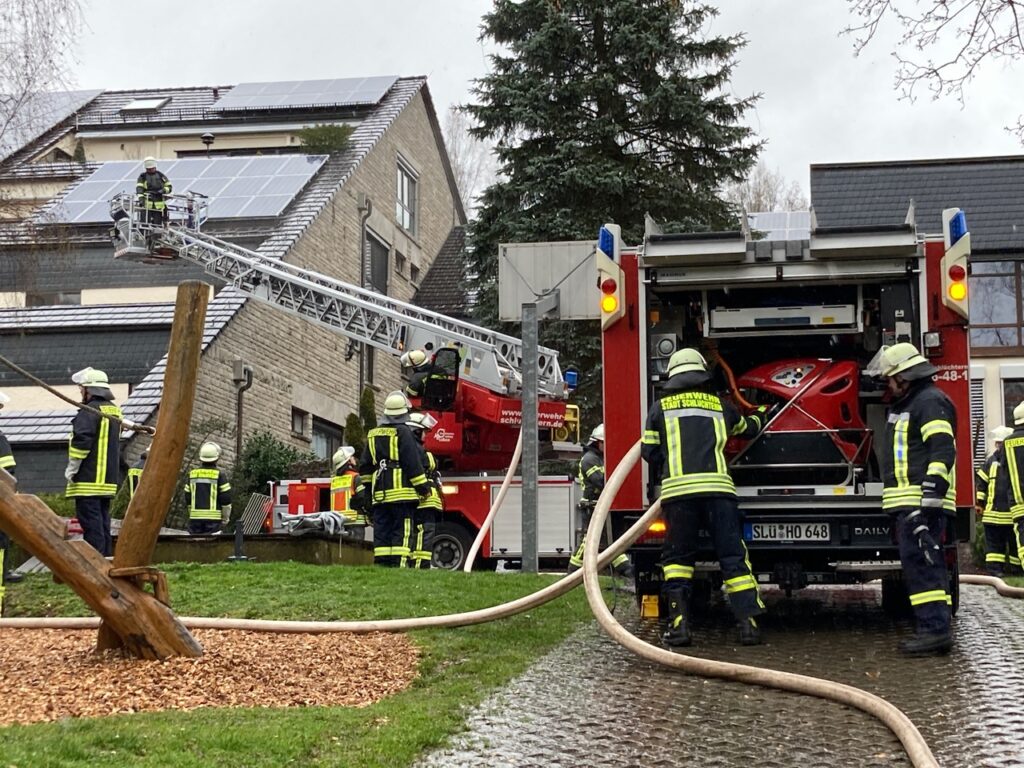 Großübung in Ahlersbach: Feueralarm im Haus Petra – Feuerwehren der Stadt Schlüchtern